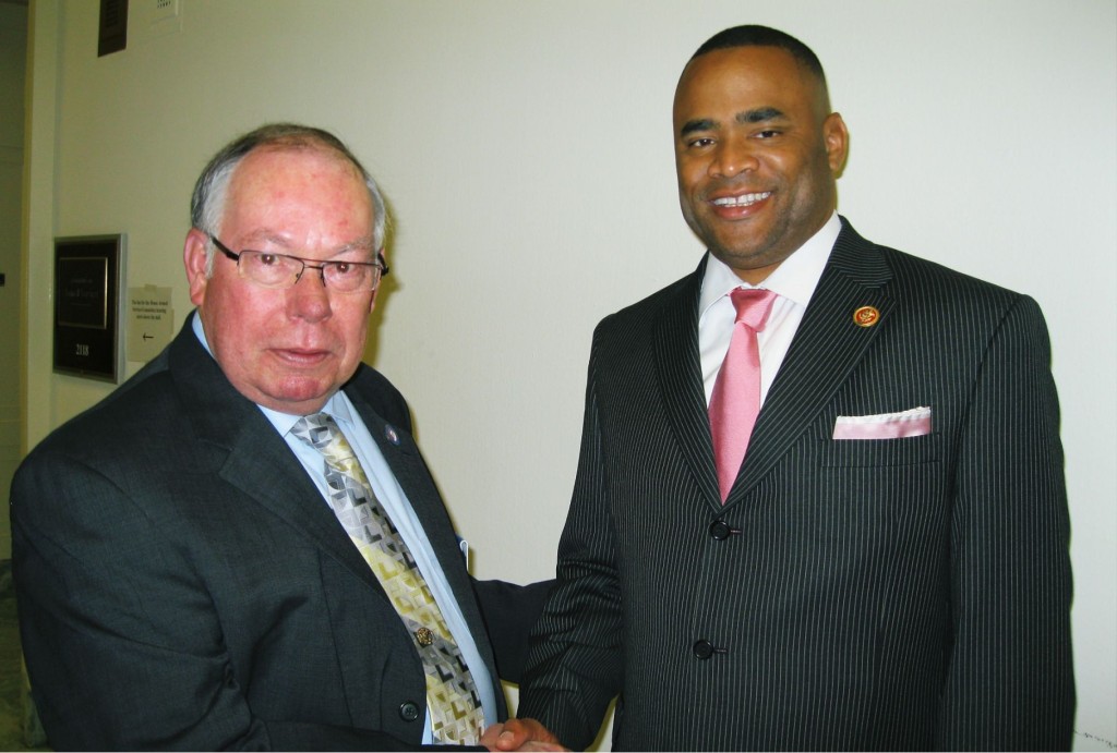 Chairman Cates with Rep. Marc Veasey | The Senior Citizens League